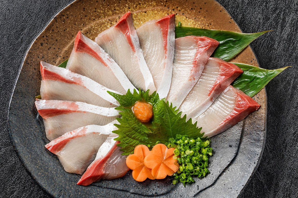 Tangerine fed yellowtail? Chocolate fed yellowtail? - WAMI JAPAN ...